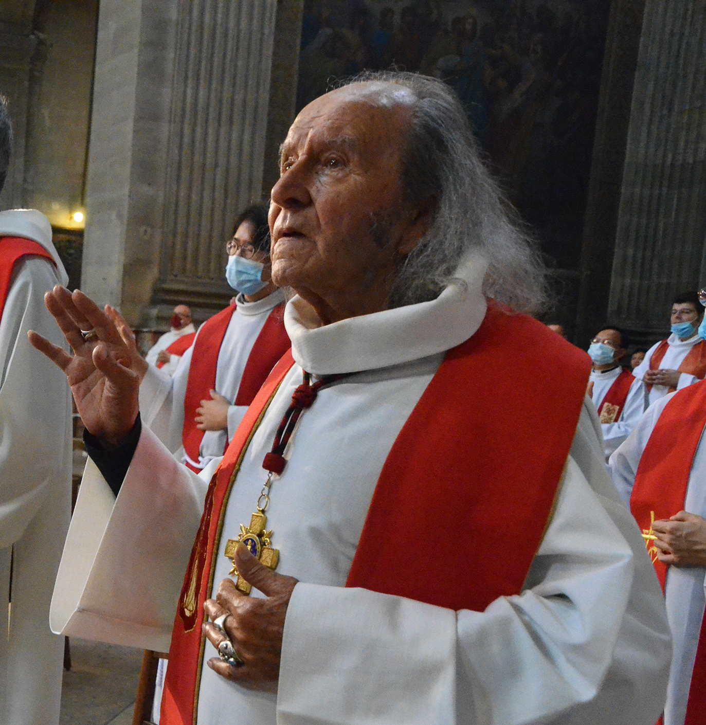 Jeune prêtre, regarde tes mains - Œuvre des Vocations